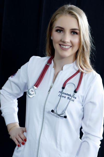 Laura Bassi - Fonoaudiólogo | Médicos Brasil